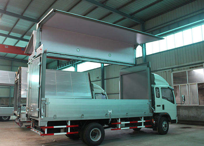 Wing-open box with Composite and Aluminum Profiles for Dry Freight ...